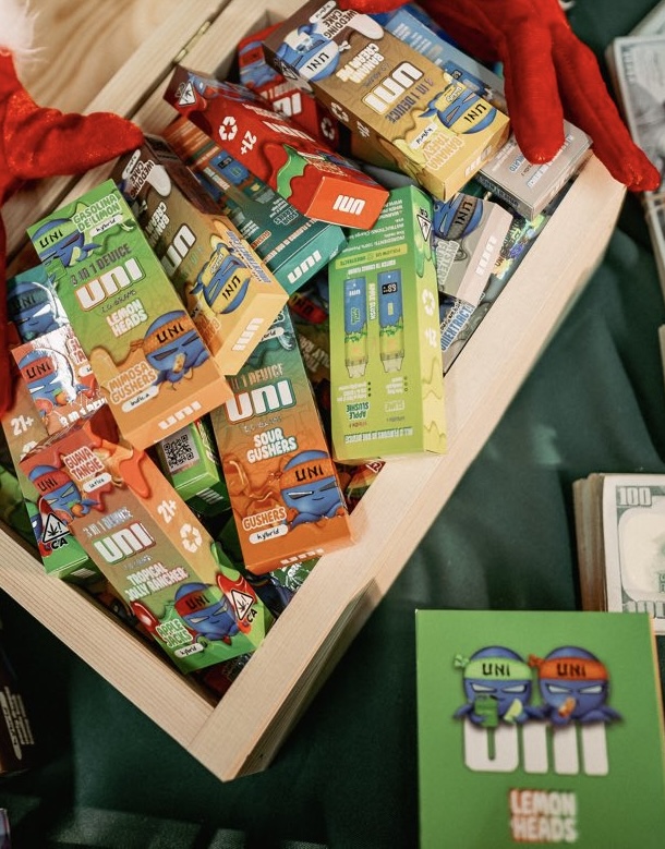 How to Use the Uni 2.0 Grams Disposable Live Resin Uni Extracts Brand